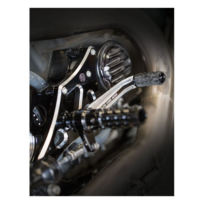 589804 - RSD MID-CONTROLS SPORTSTER - www.motorcyclestorehouse.com